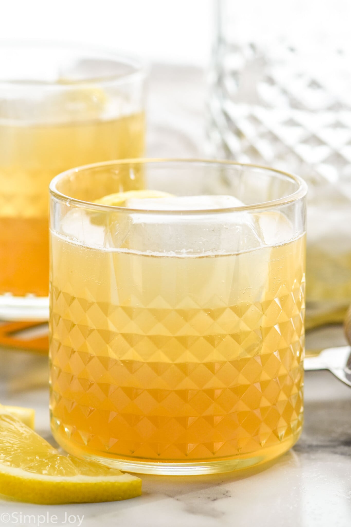 Gold Rush Cocktail (3 Ingredients) - Simple Joy